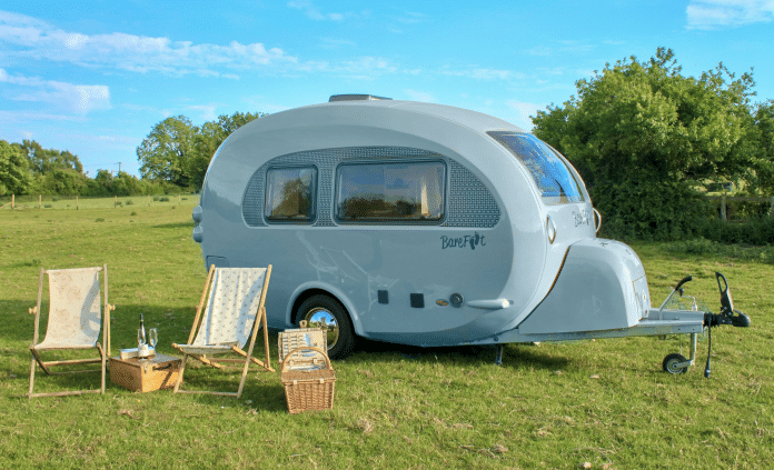 Zpátky do minulosti - retro karavan Barefoot je k dostání v Německu ...
